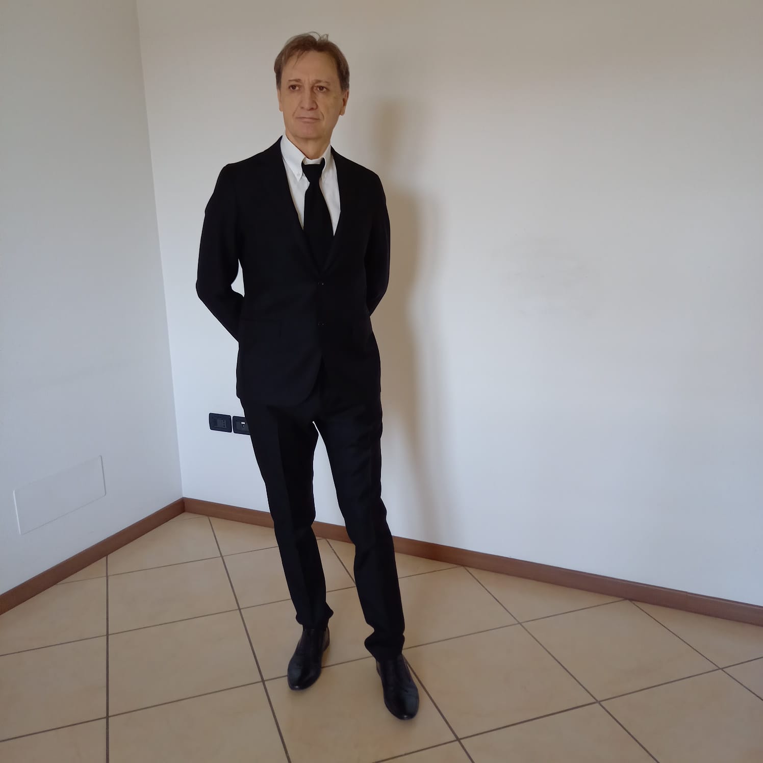 Carlo, alto, longilineo, uomo celibe, Venezia, 395385 - Club di Più